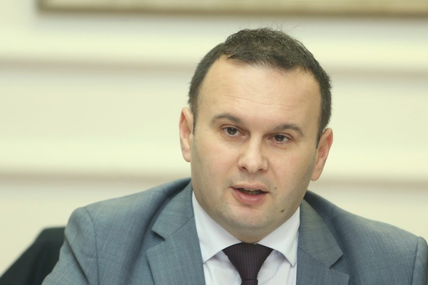 Ćosić: Politika ubijanja Srba dovela do toga da ih danas u Sarajevu ...